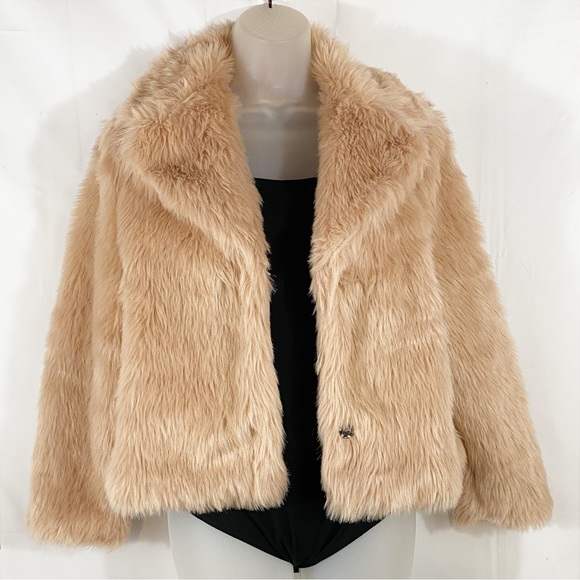 Love Tree | Jackets & Coats | Love Tree Faux Fur Jacket Nwot | Poshmark